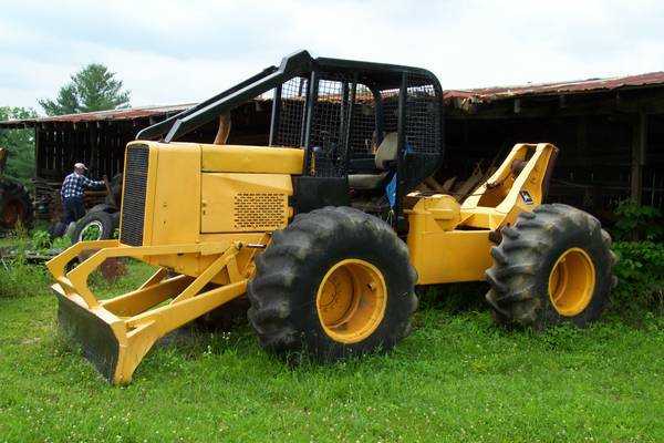 John Deere Cable Skidder