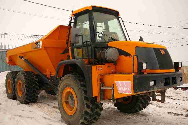 Red Pine Equipment JCB 722 Articulated Off Road Truck